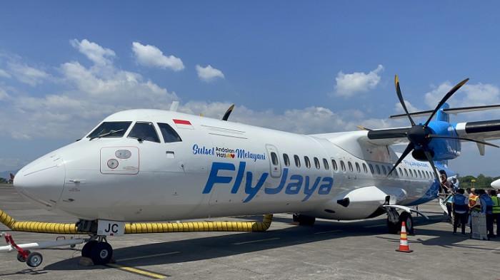 Potret Pesawat ATR 72-500 Rute Makassar - Bone Tampung 72 Penumpang ...