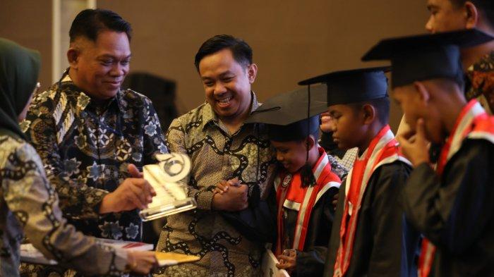 Lulus 100 Persen, 84 Siswa SD Telkom Ikuti Wisuda di Hotel Claro Makassar - Tribun-timur.com
