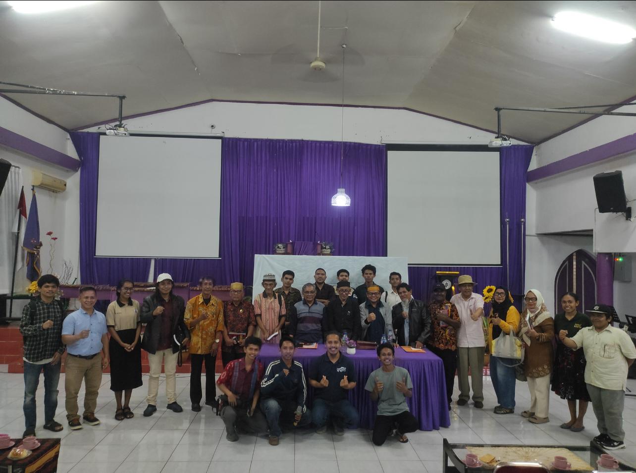 Novel Sejarah Sang Pembebas Karya Halilintar Lathief: Semiotika di ...