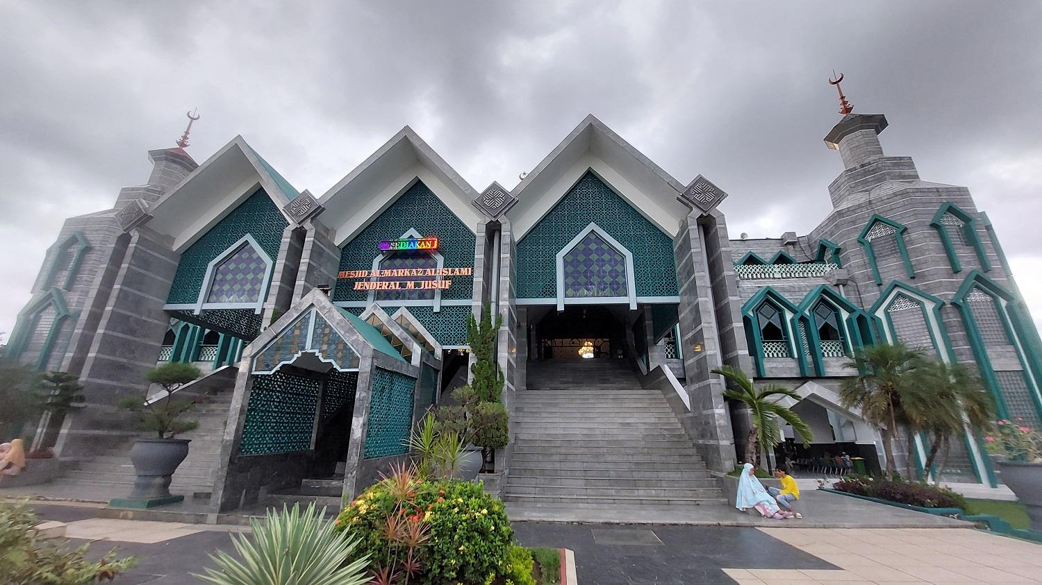 Jejak Sejarah Masjid Al-Markaz Makassar, Warisan Jenderal M Jusuf Bagi ...