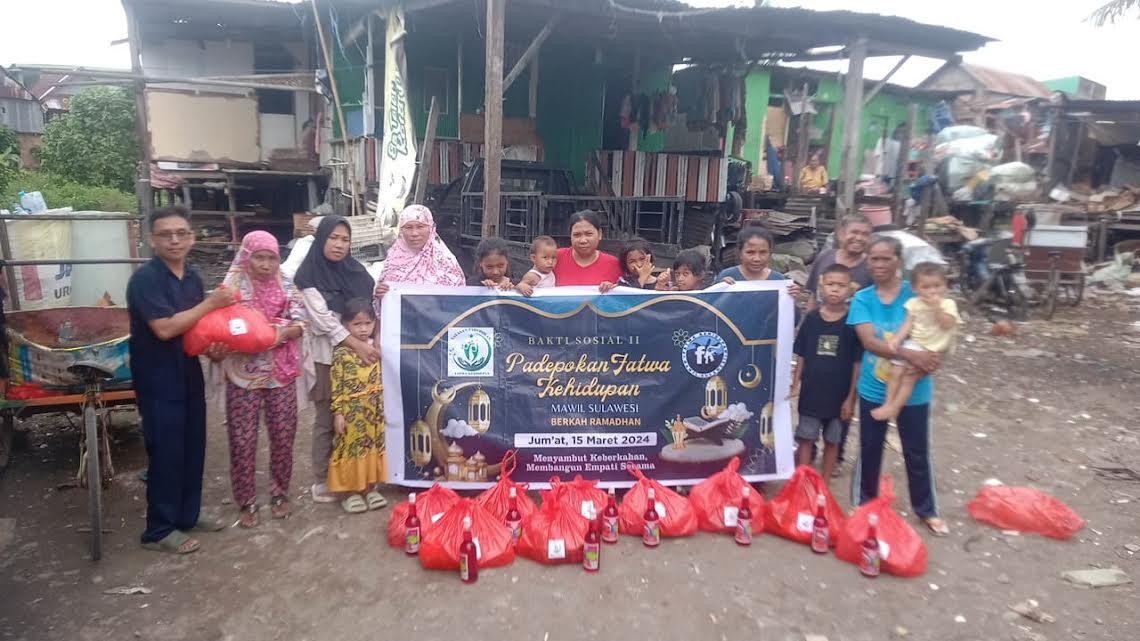 170 Paket Sembako Dibagikan Yayasan Padepokan Fatwa Kehidupan di Maros ...