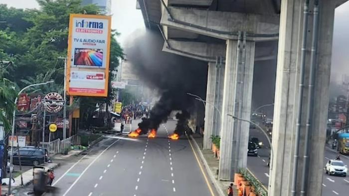 Ada Demo dan Tutup Jalan Petta Rani Makassar Pagi Ini - Tribun-timur.com