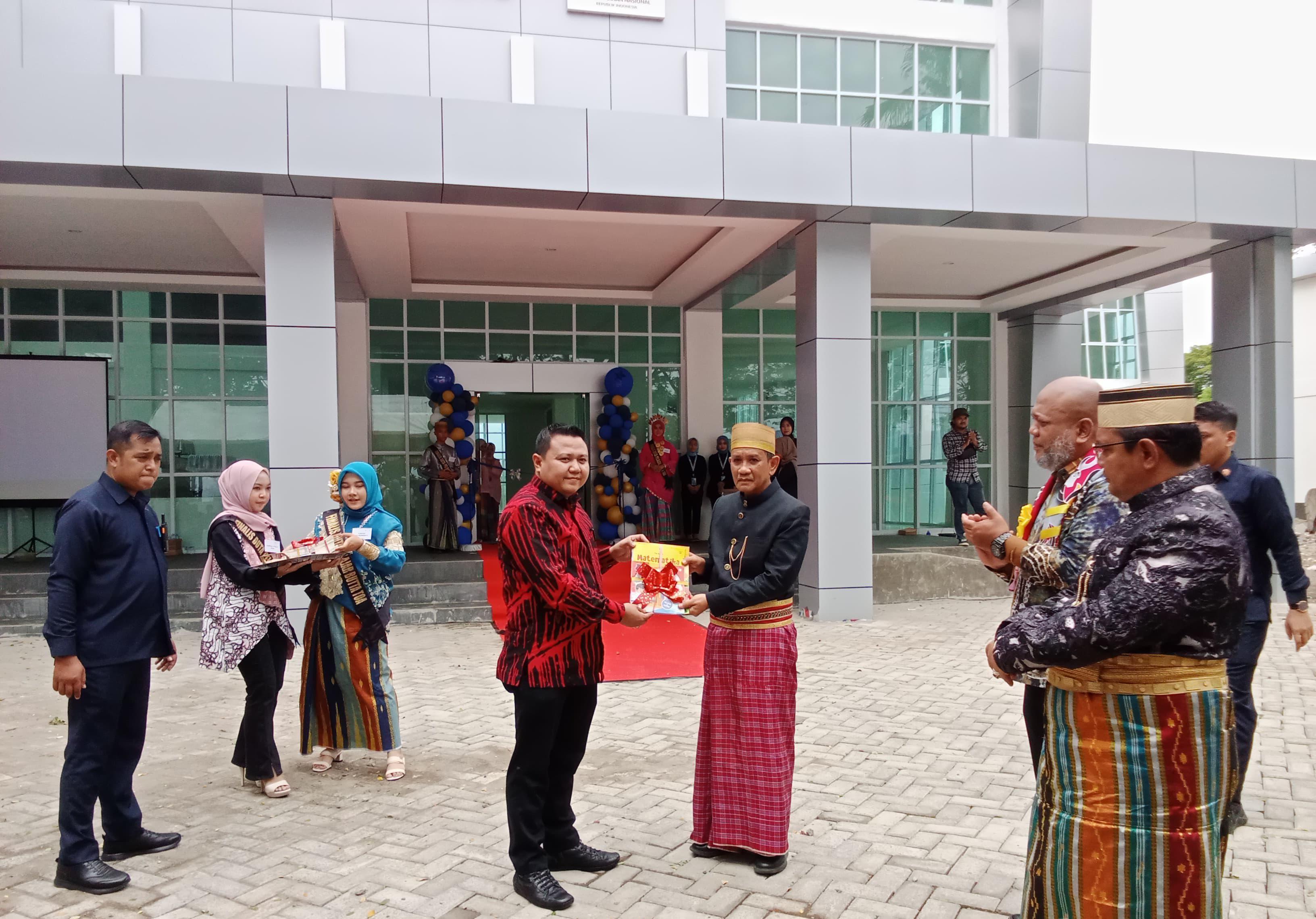 Bantaeng Kini Punya Gedung Layanan Perpustakaan Daerah - Tribun-timur.com