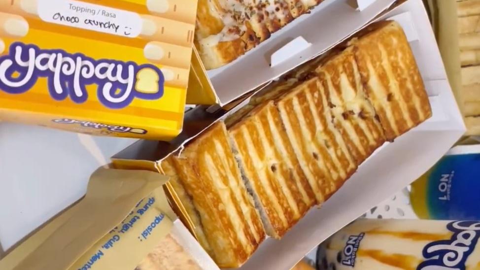 Yappay: Merek Roti Bakar Ikonik yang Mewarnai Kota Makassar hingga ...
