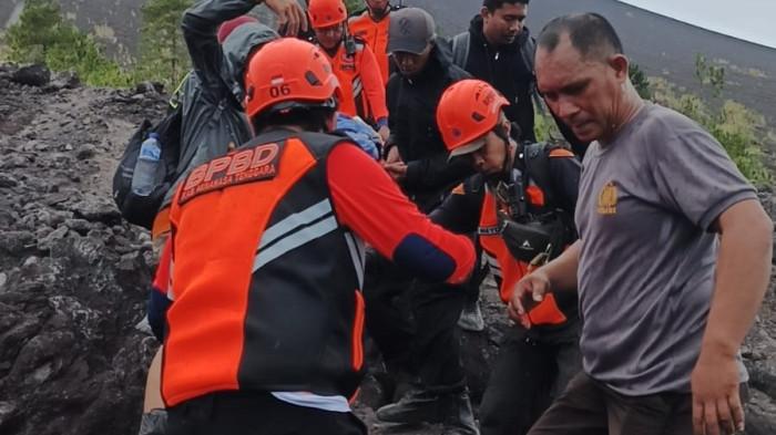 Cedera Kepala, Seorang Wanita Asal Minsel Dievakuasi Basarnas Manado ...