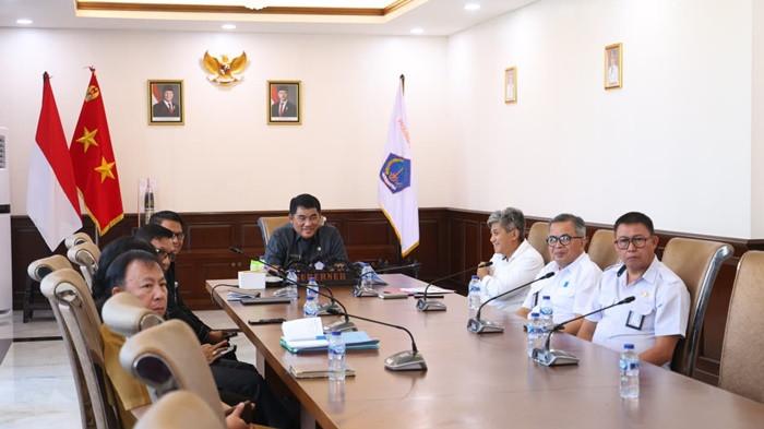 Gubernur YSK Dukung Program Jalan Daerah Usai Ikuti Peresmian 1.151 Km ...