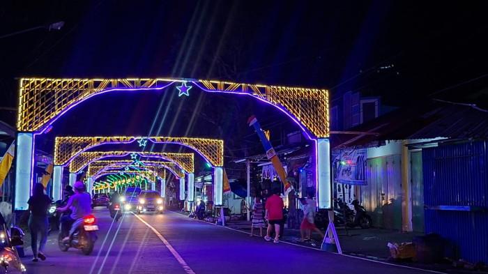 Menjelang Idul Fitri, Kelurahan Tidore Sangihe Dipenuhi Hiasan Lampu ...