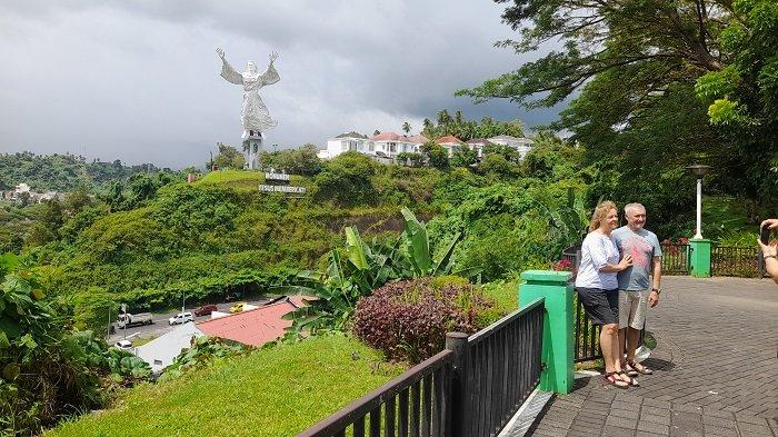 Potret Monumen Yesus Memberkati di Manado Sulut, Jadi Lokasi Favorit ...