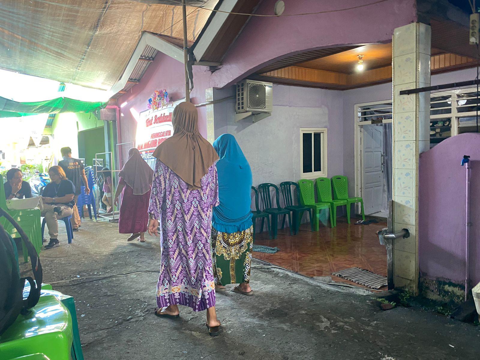 Pasca Pemakaman, Rumah Duka Brigadir Ridhal Ali di Minahasa Sulawesi ...
