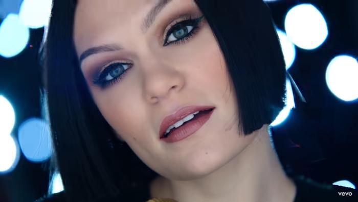 Lirik Lagu Flashlight - Jessie J - 'I Got All I Need When I Got You and I' - Tribunmanado.co.id
