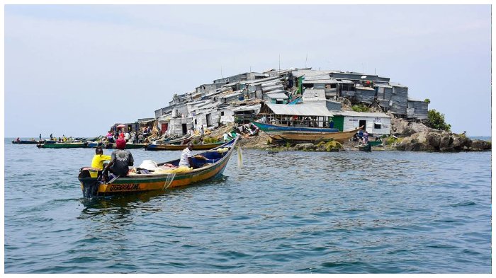 Di Tengah Danau Victoria Terdapat Pulau Seluas Lapangan Sepak Bola ...