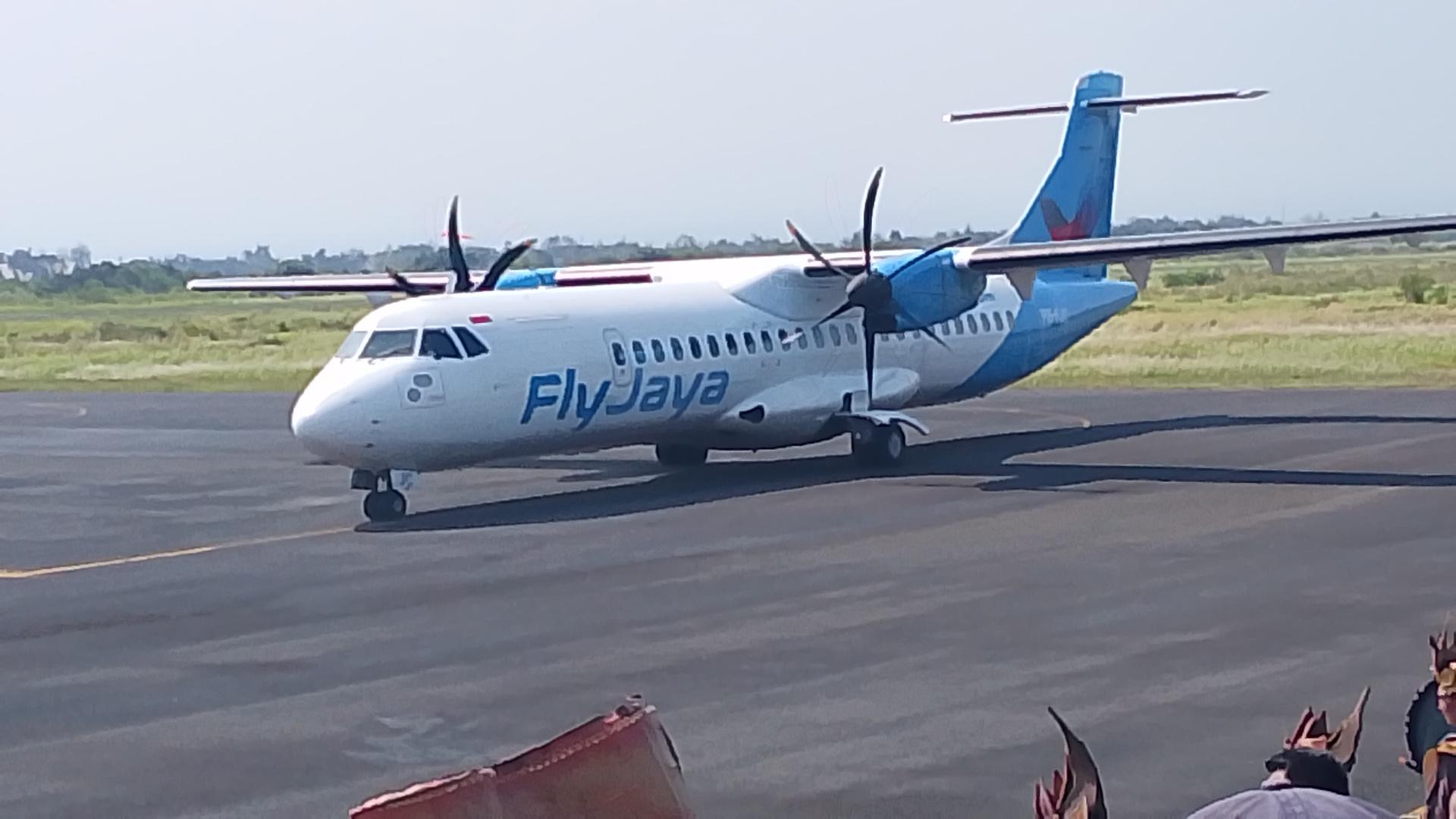 Bandara Jember Kembali Beroperasi, Penerbangan Perdana Fly Jaya Jember ...