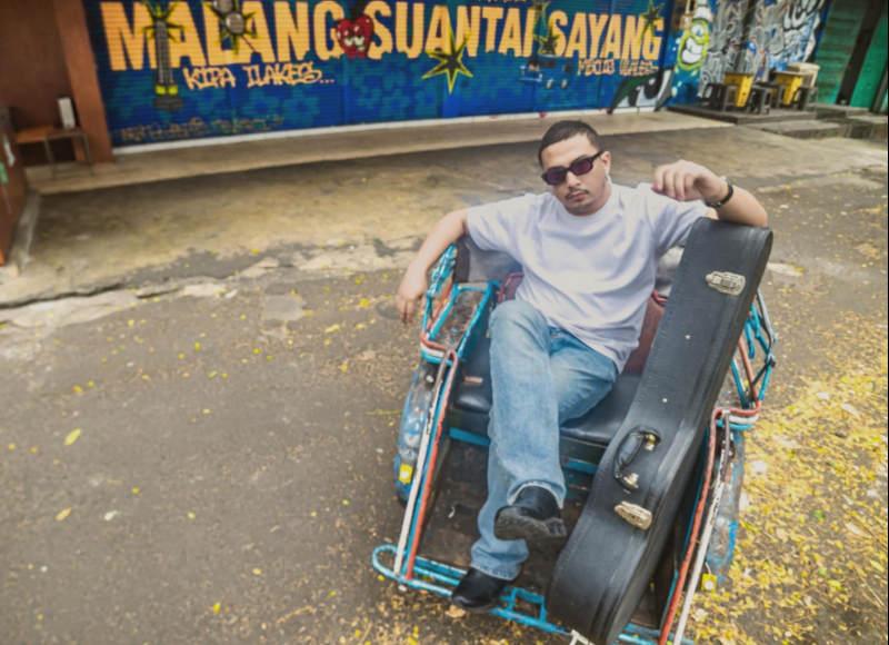 Sal Priadi Rilis Lagu Malang Suantai Sayang, Bentuk Cinta untuk Kota ...