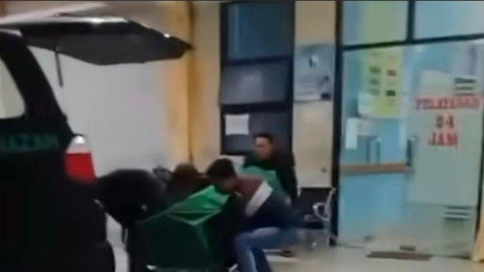 Ambulans RSUD Martapura Kehabisan BBM, Viral Jenazah Diangkut Pakai Pikap, Direktur Minta Maaf ...