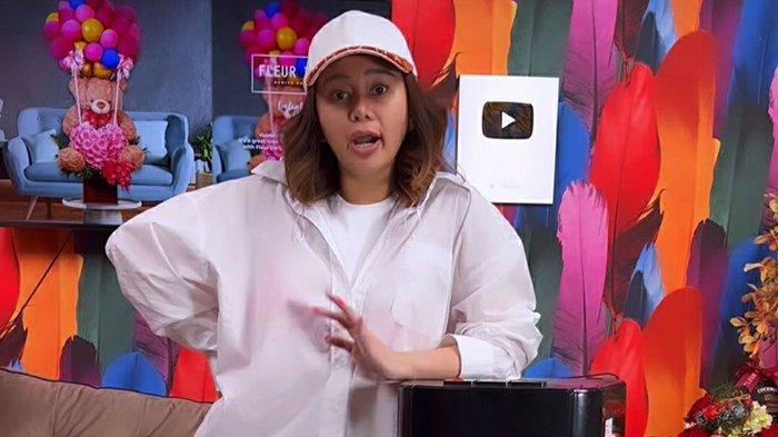Sibuk Koar-Koar Beberkan Aib RD, Ternyata Denise Chariesta Masih ...