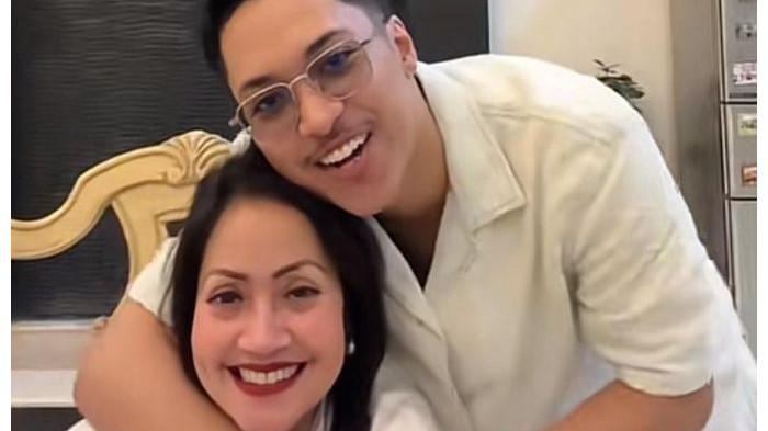 SOSOK Eva Aderia Simanjuntak, Ibu TikTokers Abenk yang Ternyata Pejabat BI - Tribun-medan.com