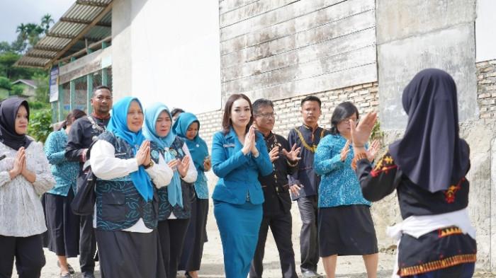 PAAR Desa Bandar Baru, Juniatry Franc Bernhard Tumanggor: Keluarga ...