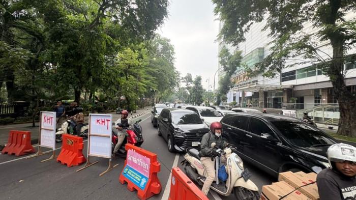 Demo Mahasiswa di DPRD Sumut, Polisi Tutup dan Alihkan Arus Lalu Lintas ...