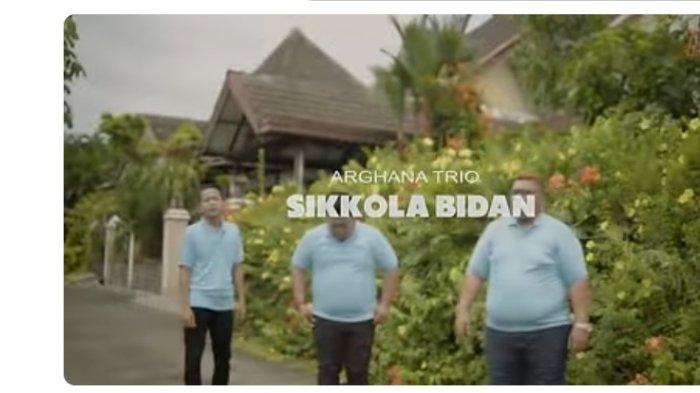 Lirik Lagu Batak Sikkola Bidan yang Dipopulerkan oleh Arghana Trio - Tribun-medan.com