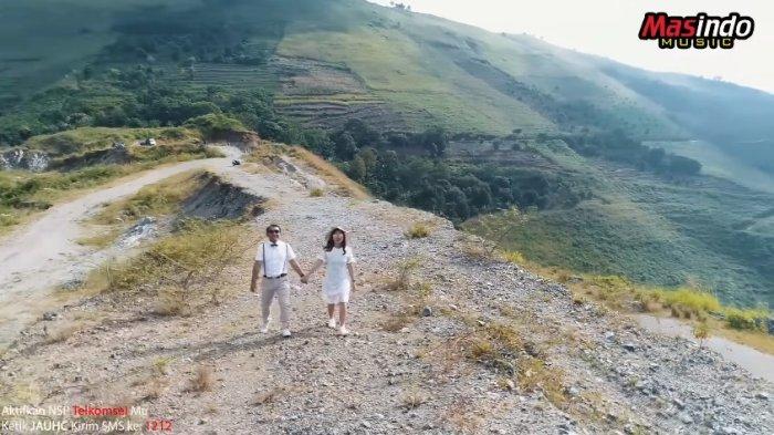 Chord dan Lirik Lagu Batak Marjanji Au, Lengkap dengan Terjemahannya - Halaman all - Tribun ...