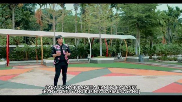 Lirik Lagu Batak Dang Arta Pasonang Roha, Berikut Terjemahannya - Tribun-medan.com