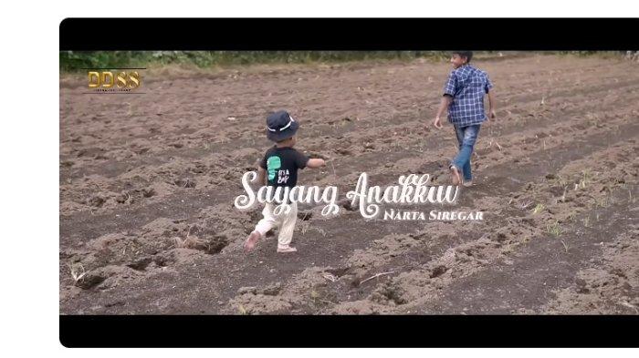 Lirik Lagu Karo Sayang Anakku yang Dipopulerkan Narta Siregar - Tribun-medan.com