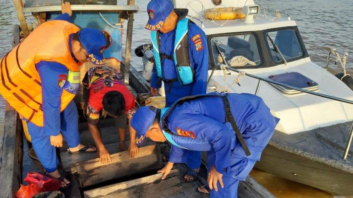 Sat Polairud Polres Tanjungbalai Periksa Kapal Tanpa Nama, Ingatkan Nelayan Lengkapi Dokumen ...