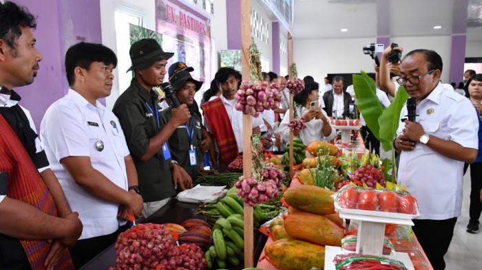Rayakan Hari Tani Nasional, Pemkab Samosir Hadirkan Produk UMKM Petani Milenial - Tribun-medan.com