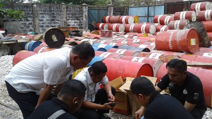 Waspada, Oli Palsu Beredar di Sini - Tribun-medan.com