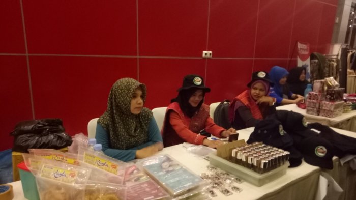 Perkenalkan Batik Ulos, KAHMI Gelar Bazar Produk UMKM Sumut - Tribun ...