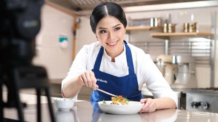 Profil Chef Devina Hermawan, Jebolan ITB yang Kini Telah Terbitkan 2 ...