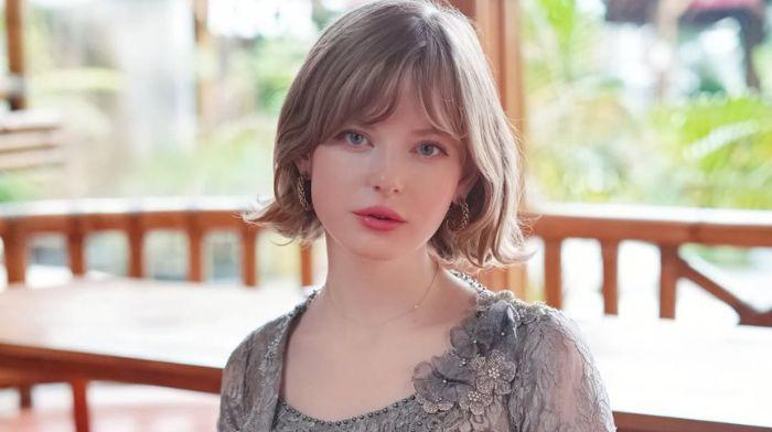 Profil Ella Freya, Model Asal Belanda yang Disebut 'Bidadari Kahyangan ...