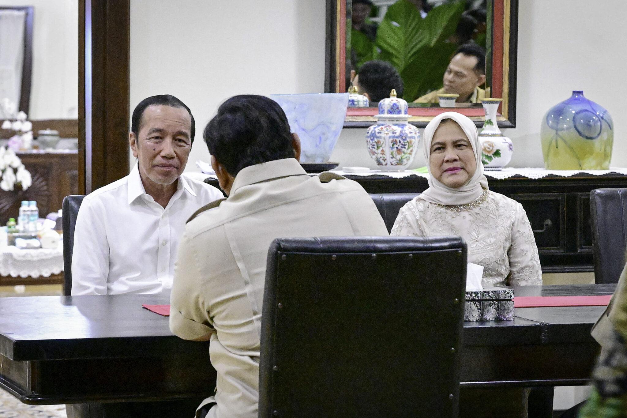 Blak-blakan Jokowi Tegas Dukung Prabowo-Gibran 2 Periode, Bantah Motif Untuk Lindungi Diri ...