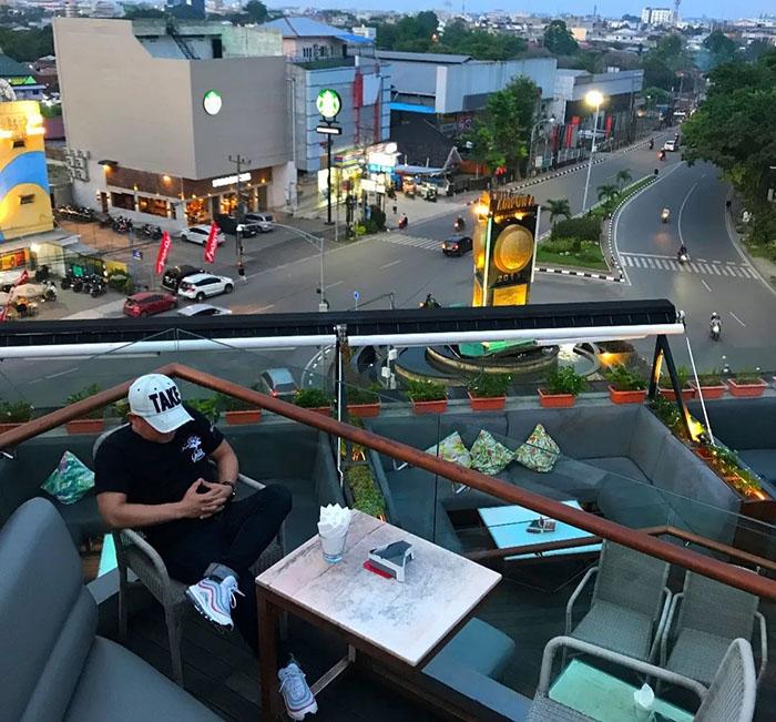 Lima Kafe yang Miliki Rooftop Instagramable, Cocok untuk Melihat City ...