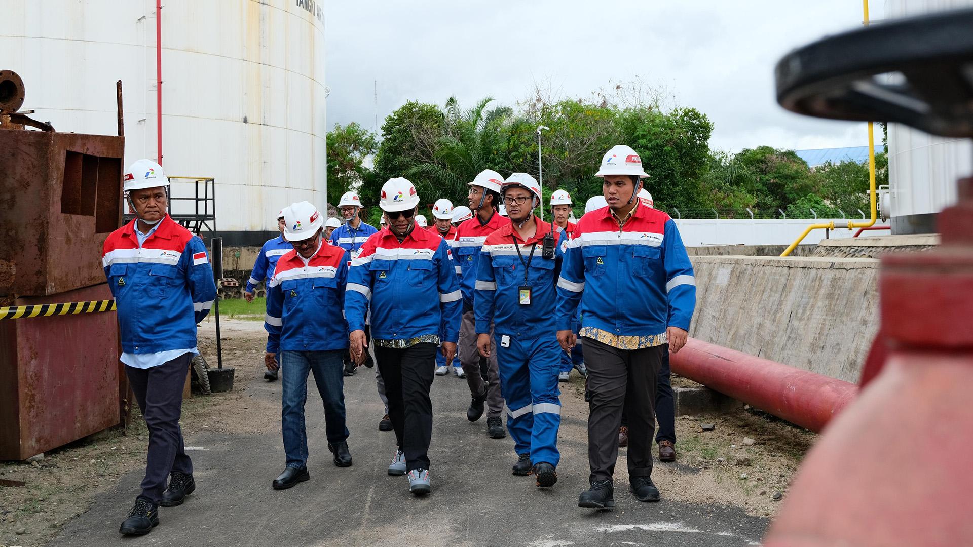 Jelang Nataru, Komisaris Utama PT Pertamina Patra Niaga Tinjau Sarana Fasilitas BBM dan LPG di ...