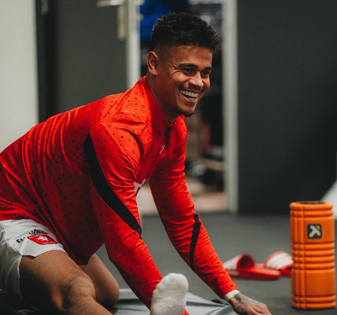 Bek Timnas Indonesia Jadi Rebutan, Mees Hilgers Masuk Incaran Tim Liga ...