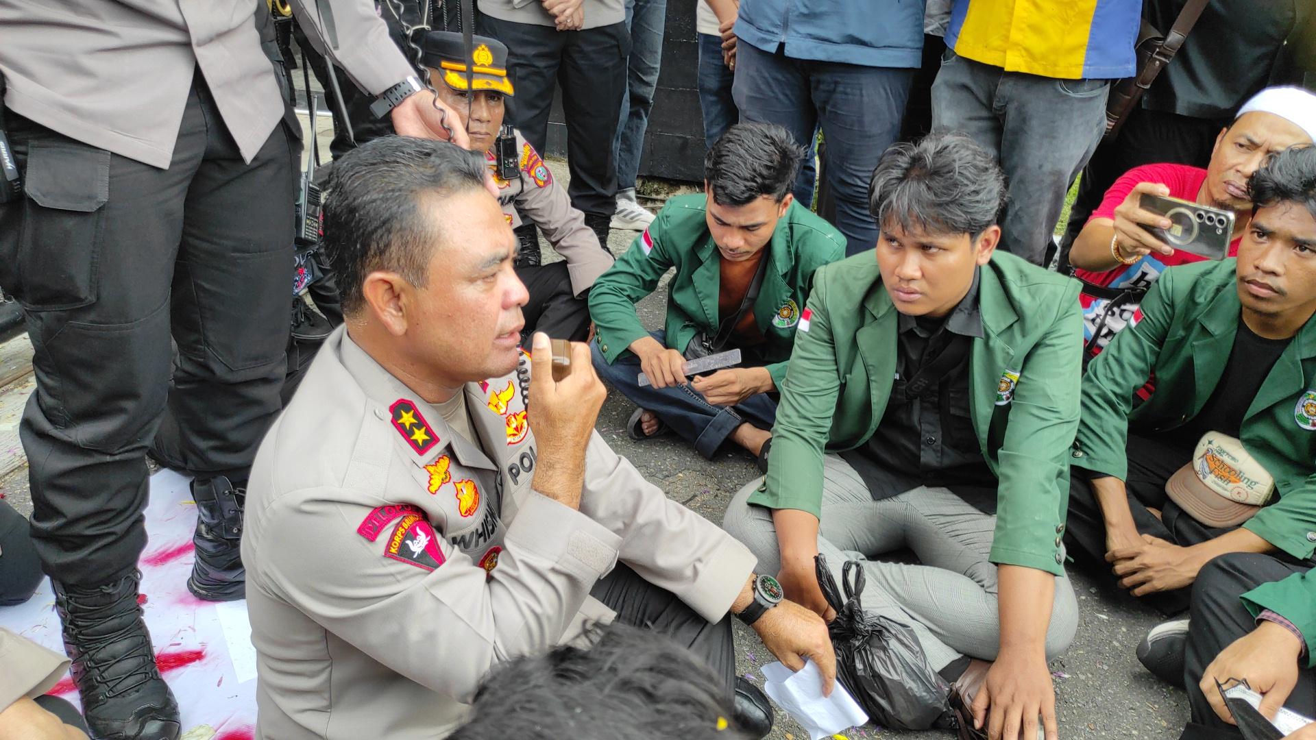 Didemo Hingga Diminta Mundur Mahasiswa, Kapolda Sumut: Saya Bhayangkara ...
