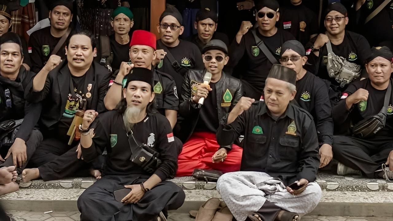 Mengenal PWI LS, Ormas yang Bentrok dengan FPI di Pemalang saat Rizieq Shihab Ceramah - Tribun ...