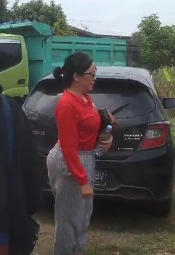 FOTO-FOTO Ratu Entok Ditangkap Tim Ditsiber Polda Sumut - Halaman 2 ...