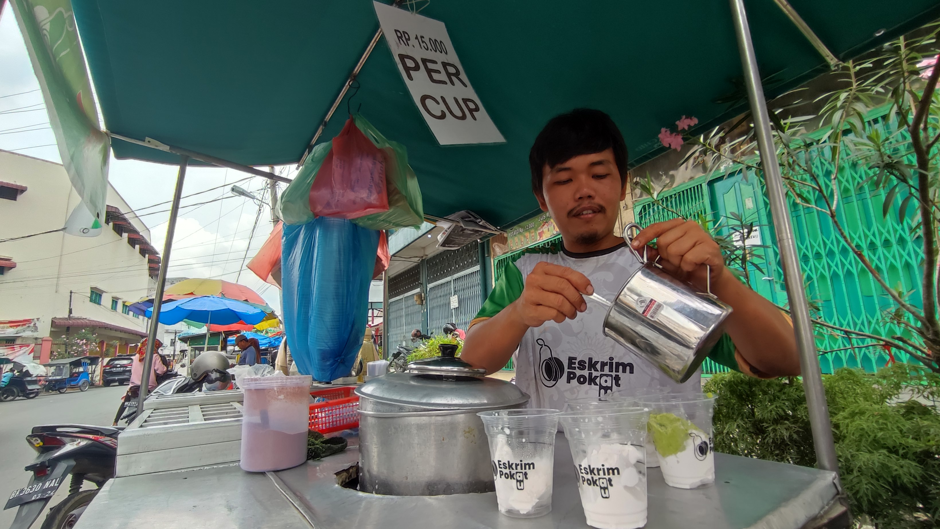 Es Krim Pokat AU, Camilan Legendaris Kota Tebingtinggi Sejak Tahun ...