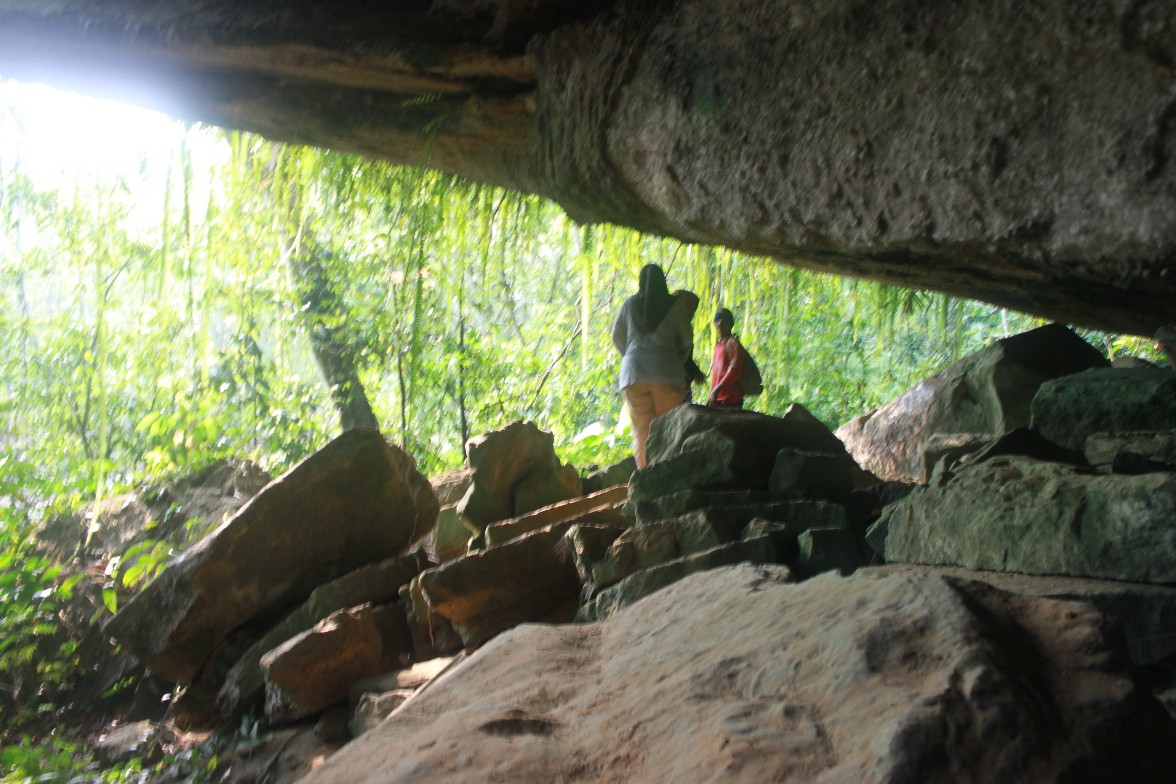 Menyusuri Goa Batu Gong Bahorok yang Memacu Adrenalin Traveler - Tribun ...