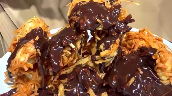 Resep Pisang Coklat Rambutan, Dessert Viral yang Bikin Ketagihan ...