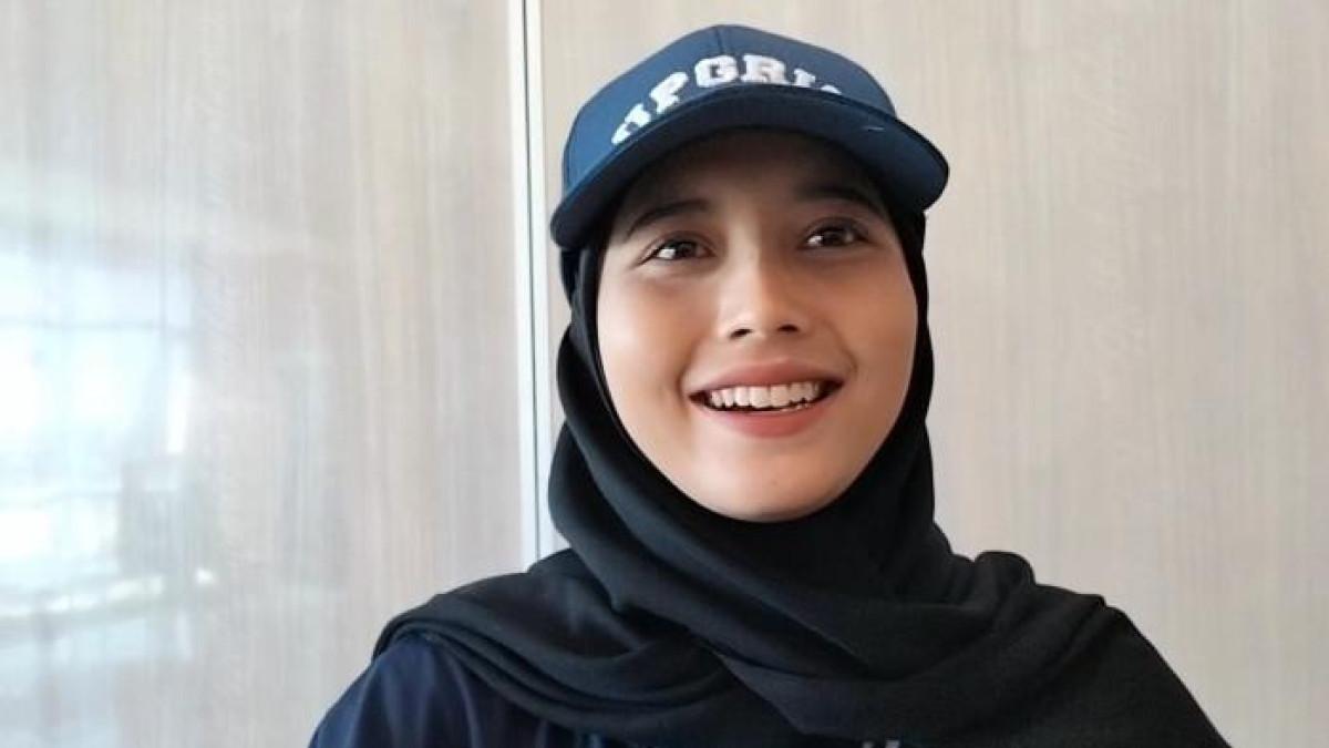 Sosok Revita Dwi Lestari Cantik Pevoli UPGRIS Curi Perhatian Jelang Porsenasma V PT PGRI 2025 ...