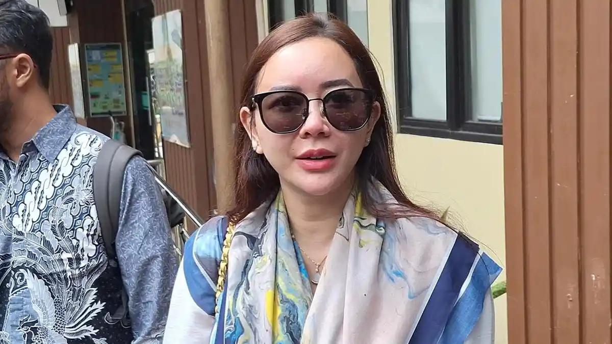 Aura Kasih Diisukan Dekat dengan Ridwan Kamil, Lisa Mariana Beri ...