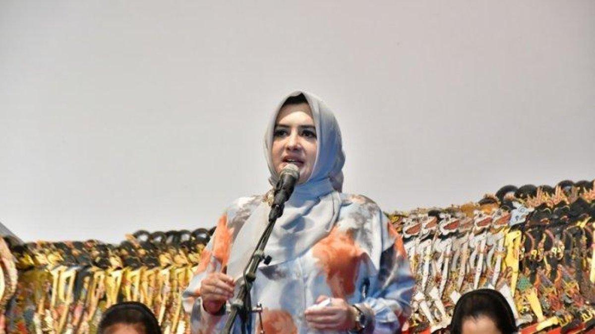 Perjalanan Karier Fadia Arafiq, Bupati Pekalongan yang Kena OTT KPK ...