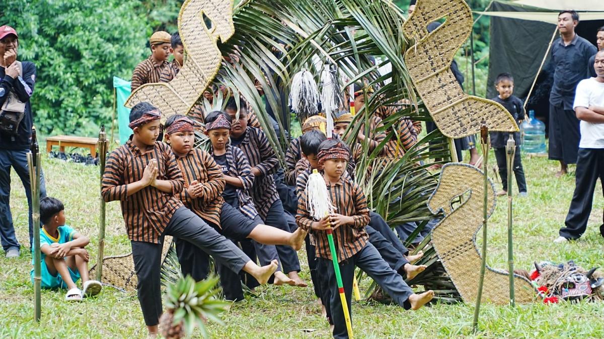 Main ke Hutan hingga Tanam Pohon, Cara Kampung Siluman Tularkan Peduli ...