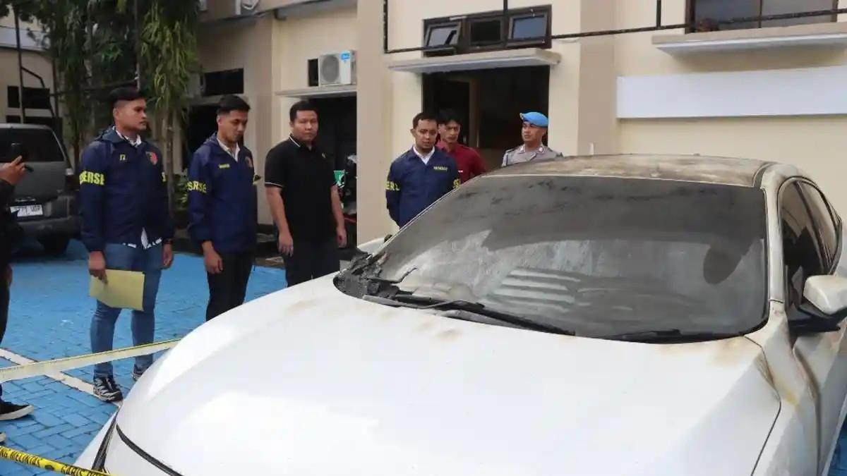 Mobil Kades Hoho Ternyata Tak di Bom Molotov, Pelaku Sengaja Bakar ...