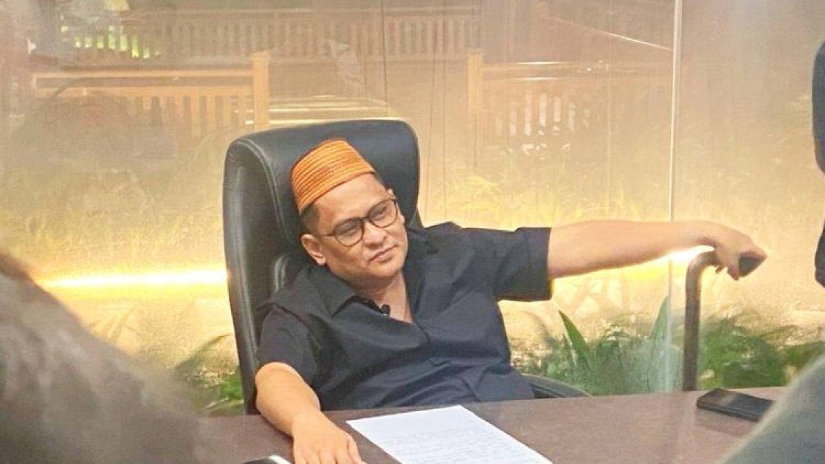 Sosok & Profil Haji Her, Pengusaha Tajir Madura, Sebar Uang dari Lantai 2 Rumah di Pawai 1 ...