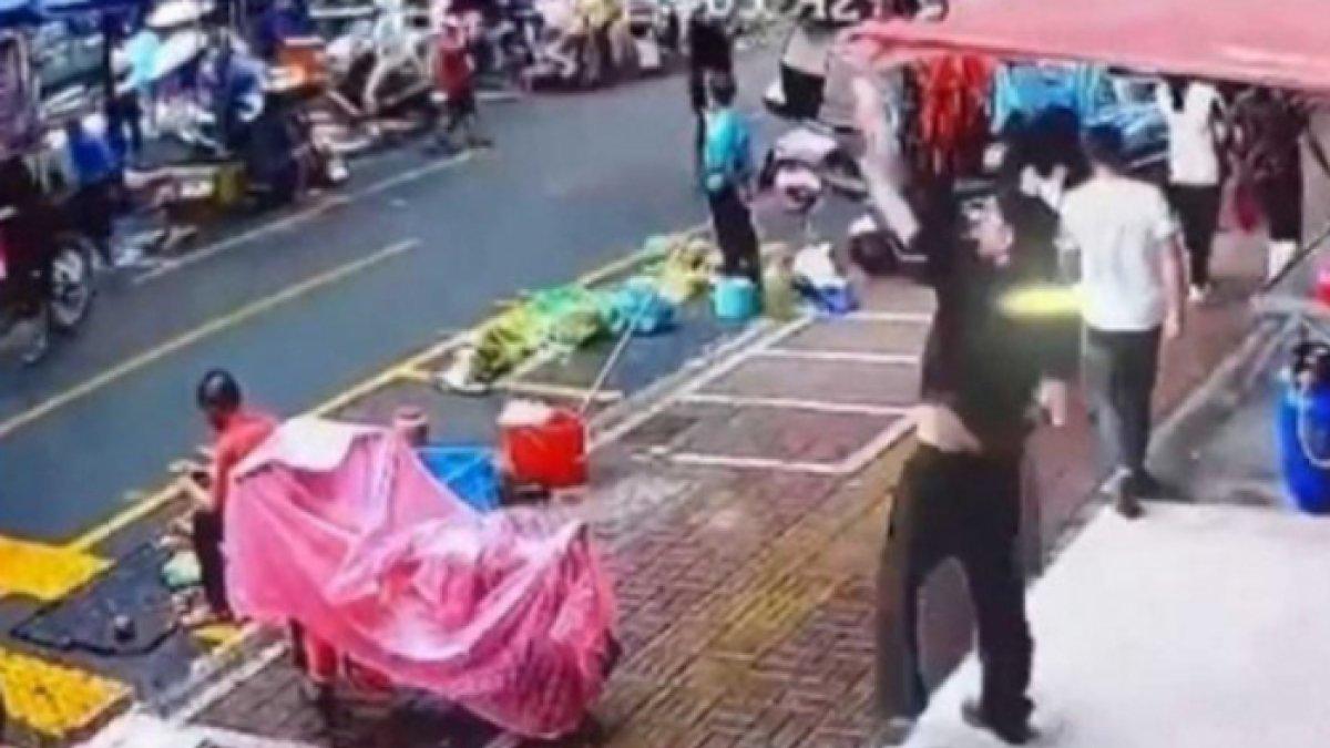 HEBOH Pria Sebar Uang Rp31 Juta di Jalan, Dikira Sakit Jiwa Ternyata Habis Putus Cinta ...