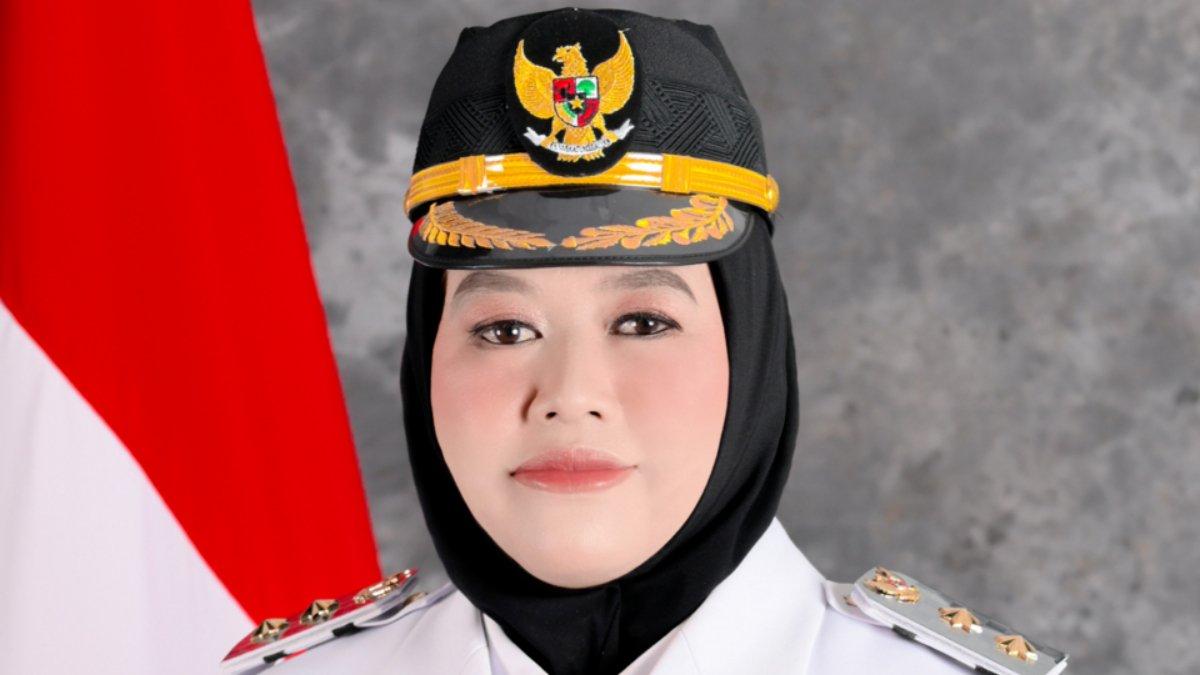 Sosok & Profil Umi Laila Wakil Bupati Pringsewu 2025, Bertahun-tahun ...